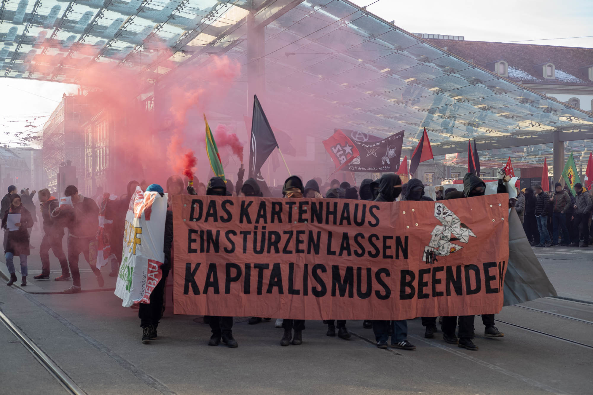 Bilder der Anti-WEF Demonstration 2019 aus Bern – ajour